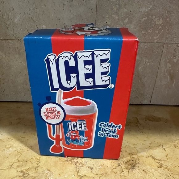 Icee | Kitchen | Icee Makes Slushie In Minutes New In Box | Poshmark